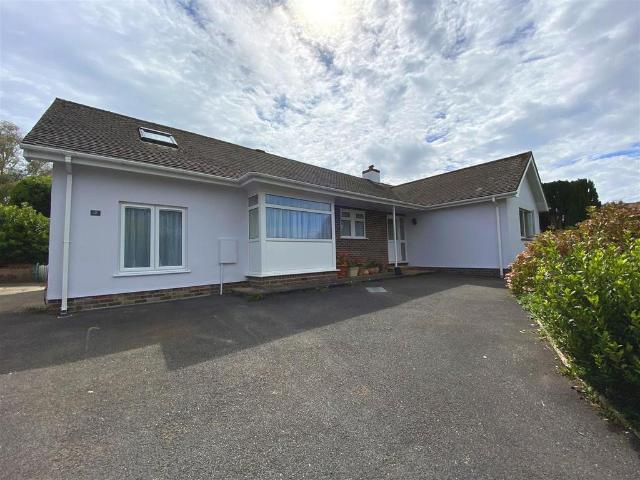 3 bedroom bungalow to rent