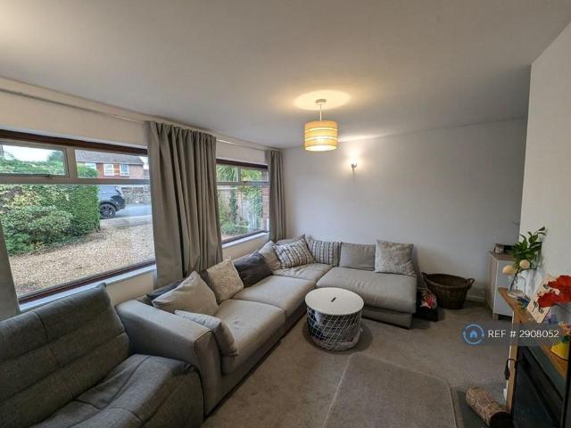 3 bedroom bungalow to rent