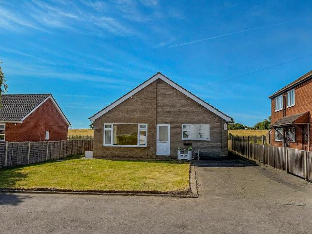 3 bedroom bungalow to rent