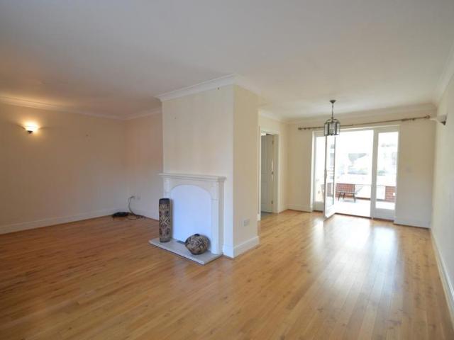 3 bedroom bungalow to rent
