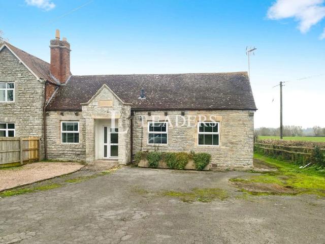 3 bedroom bungalow to rent