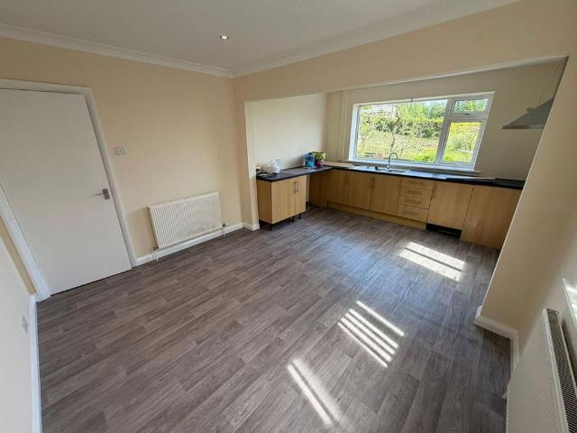 3 bedroom bungalow to rent
