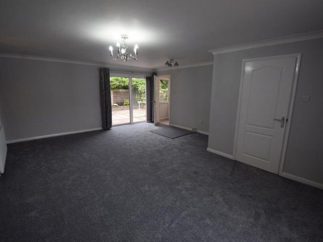 3 bedroom bungalow to rent