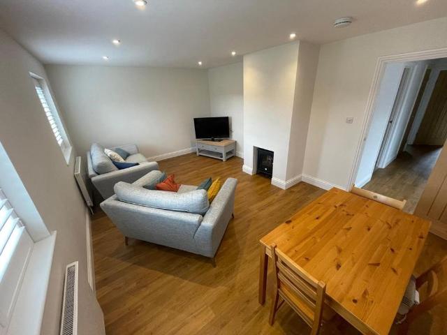 3 bedroom bungalow to rent