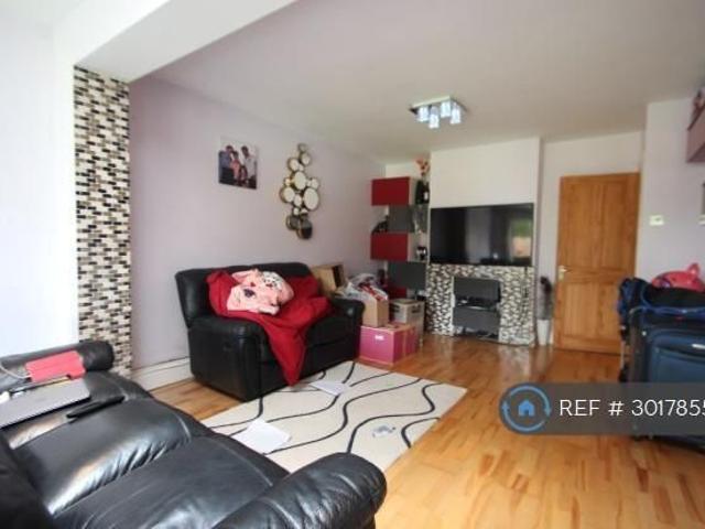 3 bedroom bungalow to rent