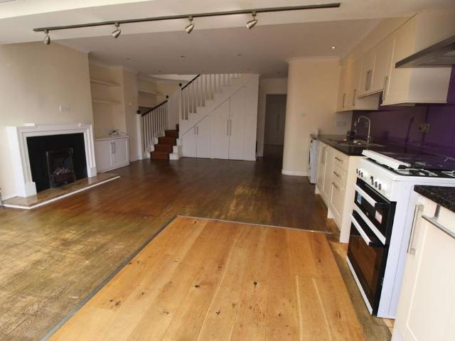 3 bedroom bungalow to rent