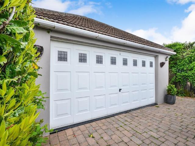 3 bedroom bungalow to rent