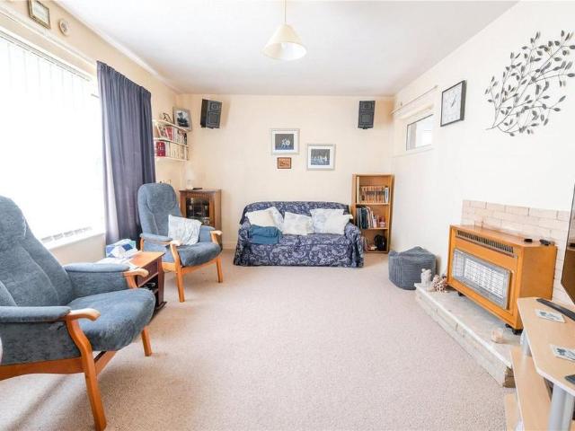 3 bedroom bungalow to rent