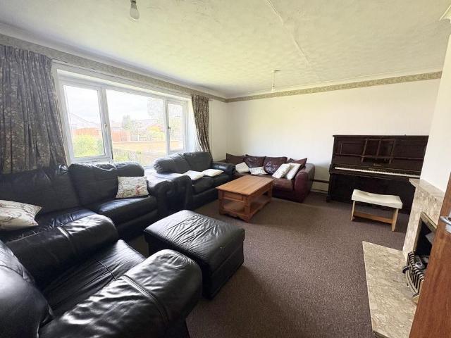 3 bedroom bungalow to rent