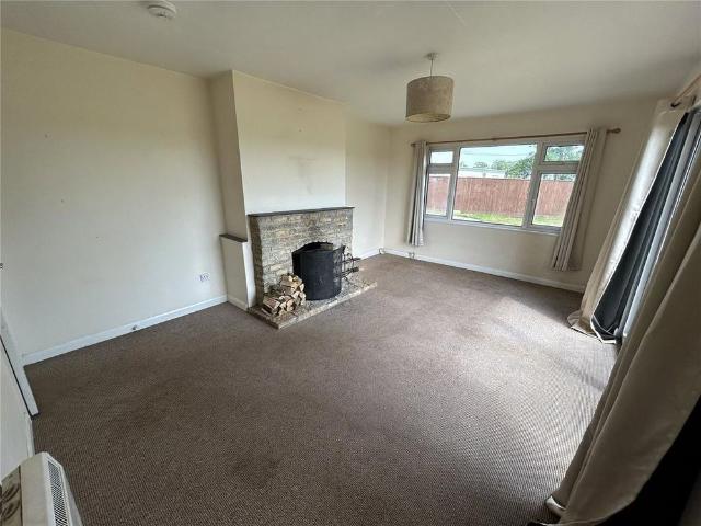 3 bedroom bungalow to rent