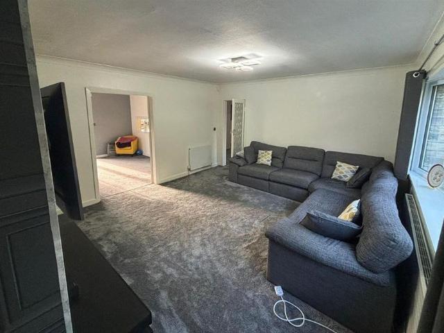 3 bedroom bungalow to rent