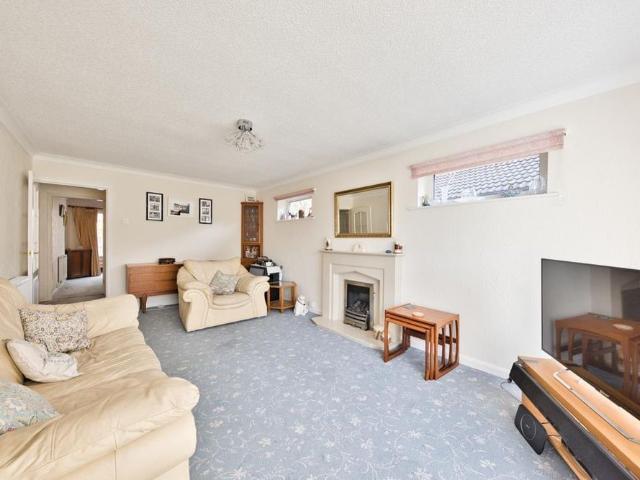 3 bedroom bungalow to rent