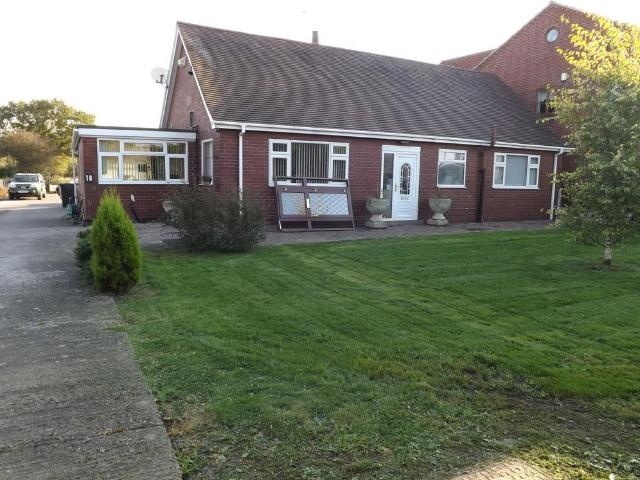 3 bedroom bungalow to rent