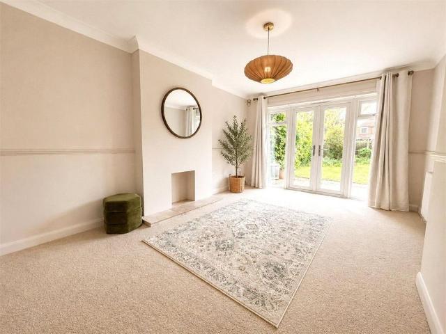 3 bedroom bungalow to rent