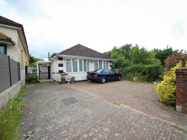 3 bedroom bungalow to rent