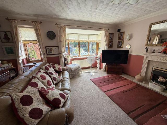 3 bedroom bungalow to rent