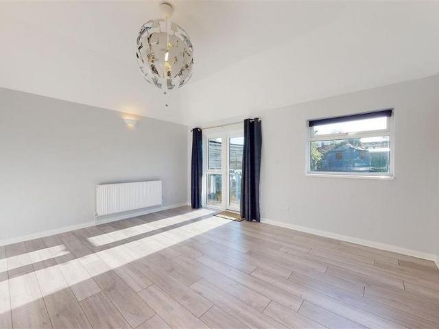 3 bedroom bungalow to rent