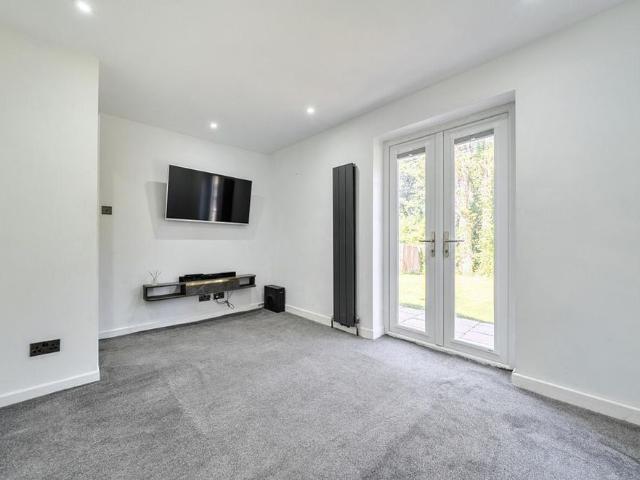3 bedroom bungalow to rent