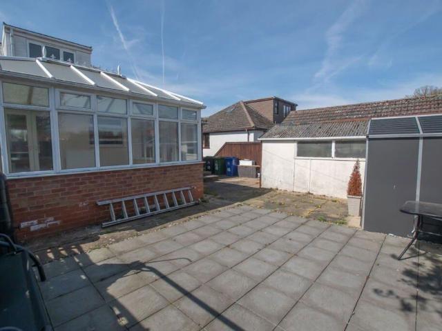 3 bedroom bungalow to rent