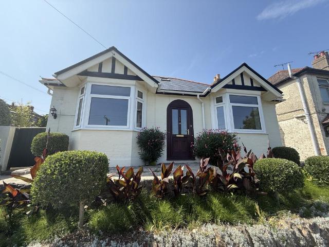 3 bedroom bungalow to rent
