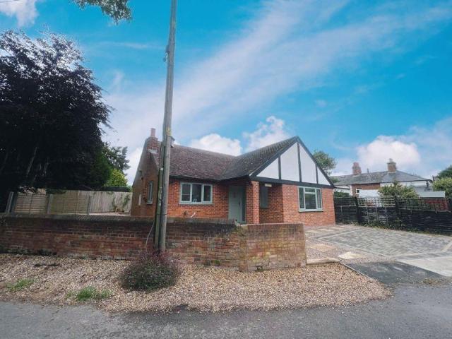 3 bedroom bungalow to rent