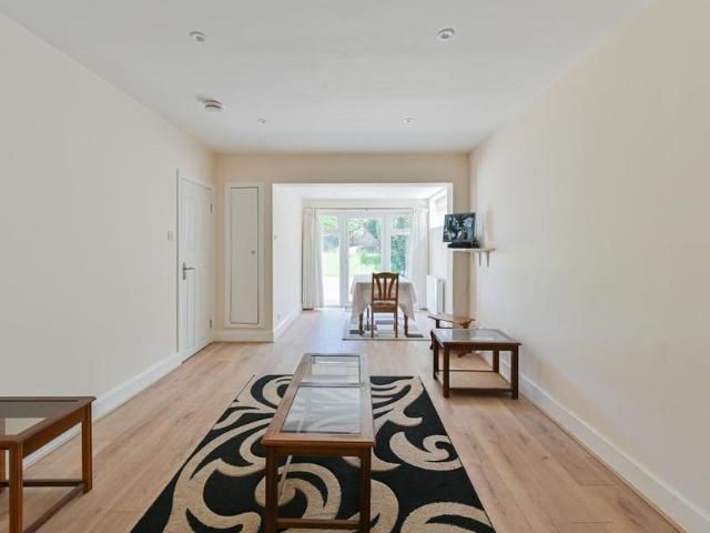 3 bedroom bungalow to rent