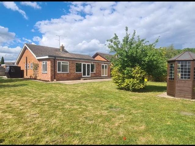 3 bedroom bungalow to rent