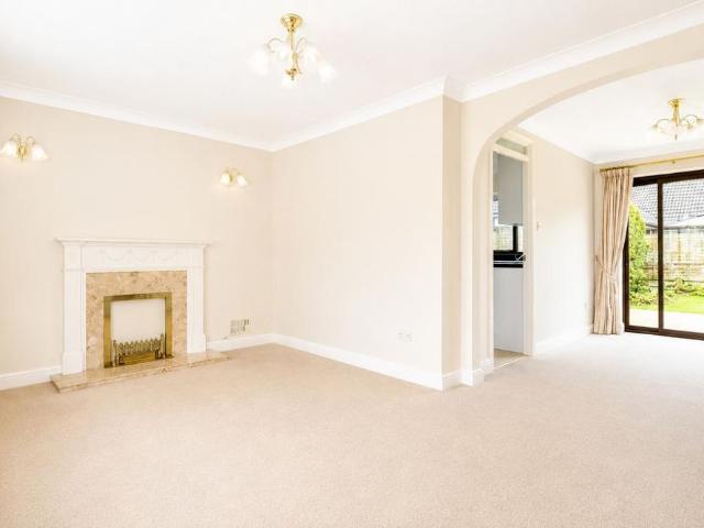 3 bedroom bungalow to rent
