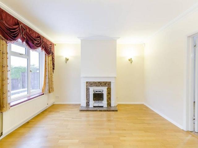 3 bedroom bungalow to rent