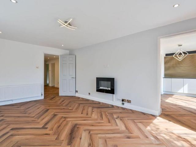 3 bedroom bungalow to rent