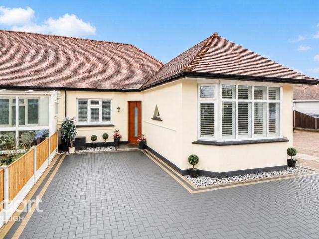 3 bedroom bungalow to rent