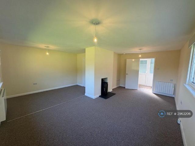3 bedroom bungalow to rent
