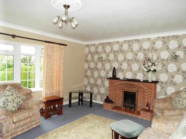 3 bedroom bungalow to rent