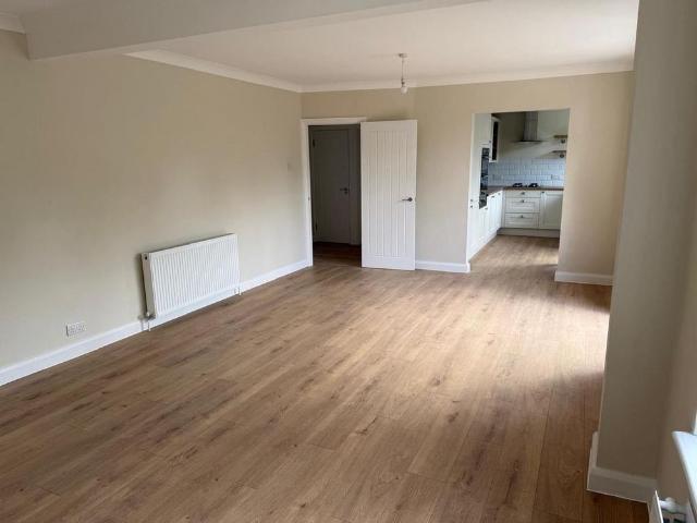 3 bedroom bungalow to rent