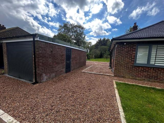 3 bedroom bungalow to rent