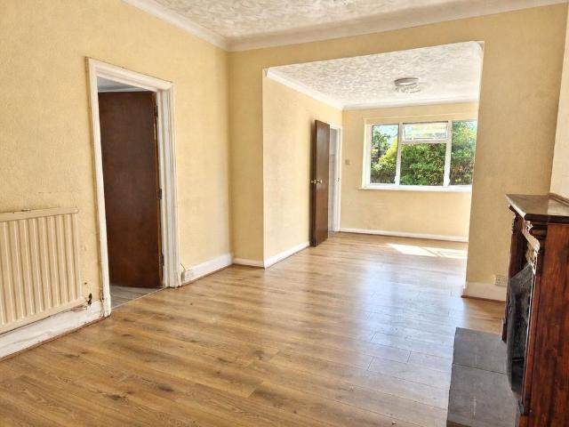 3 bedroom bungalow to rent