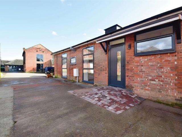 3 bedroom bungalow to rent