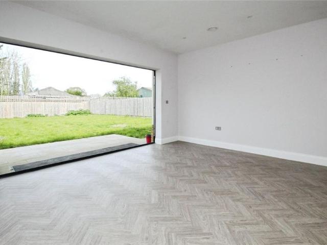 3 bedroom bungalow to rent