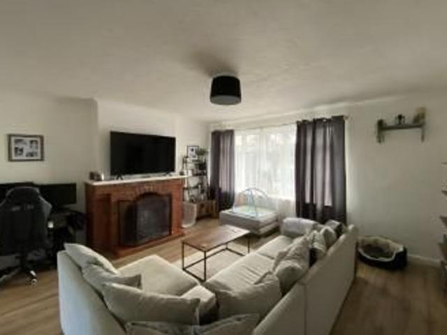 3 bedroom bungalow to rent