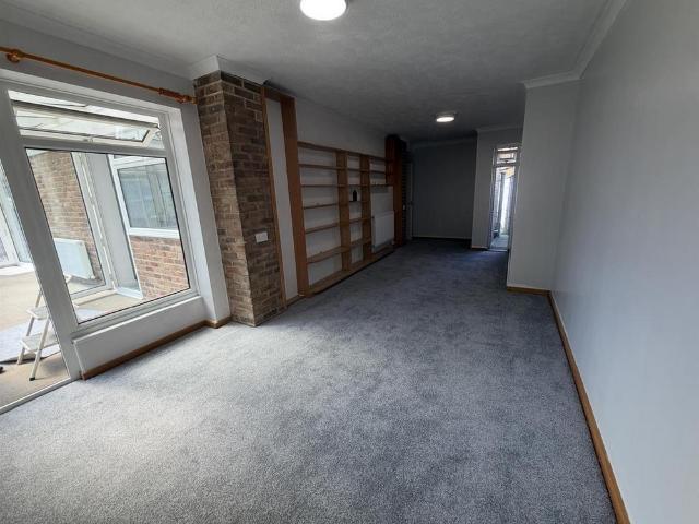 3 bedroom bungalow to rent