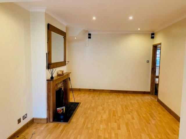 3 bedroom bungalow to rent