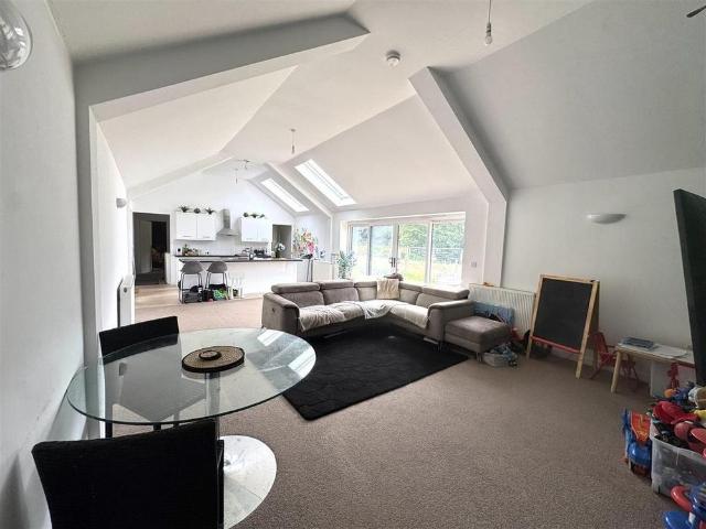 3 bedroom bungalow to rent