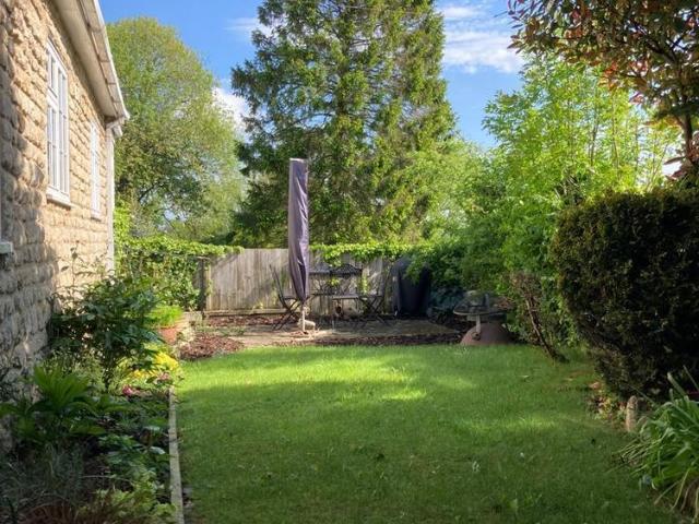 3 bedroom bungalow to rent