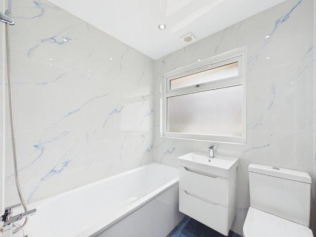 3 bedroom bungalow to rent