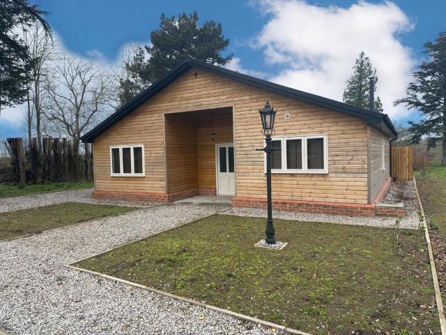 3 bedroom bungalow to rent