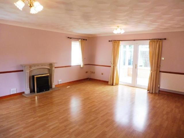 3 bedroom bungalow to rent