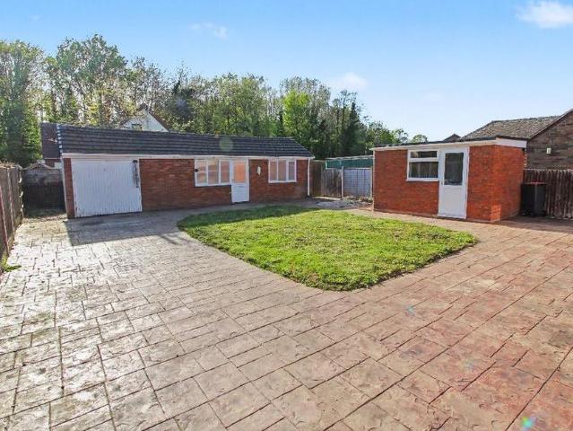 3 bedroom bungalow to rent