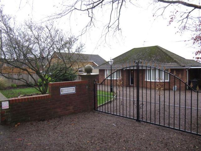 3 bedroom bungalow to rent