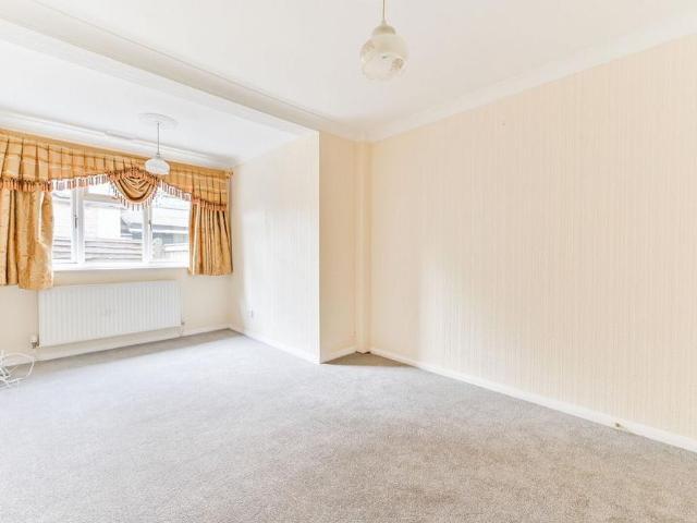 3 bedroom bungalow to rent