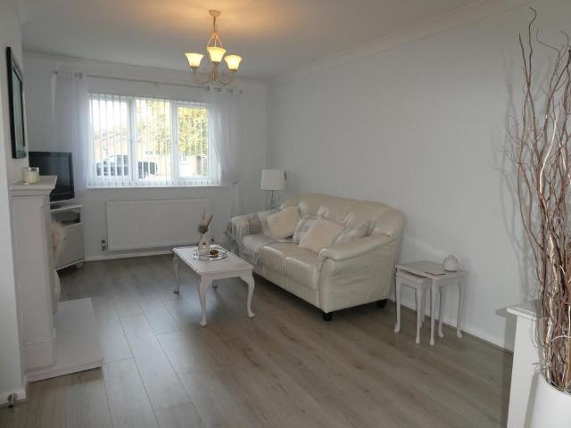 3 bedroom bungalow to rent